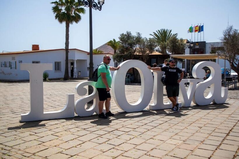 Fuerteventura :Dunas Corralejo, La Oliva Iglesia:¡cruceros! - Key Points