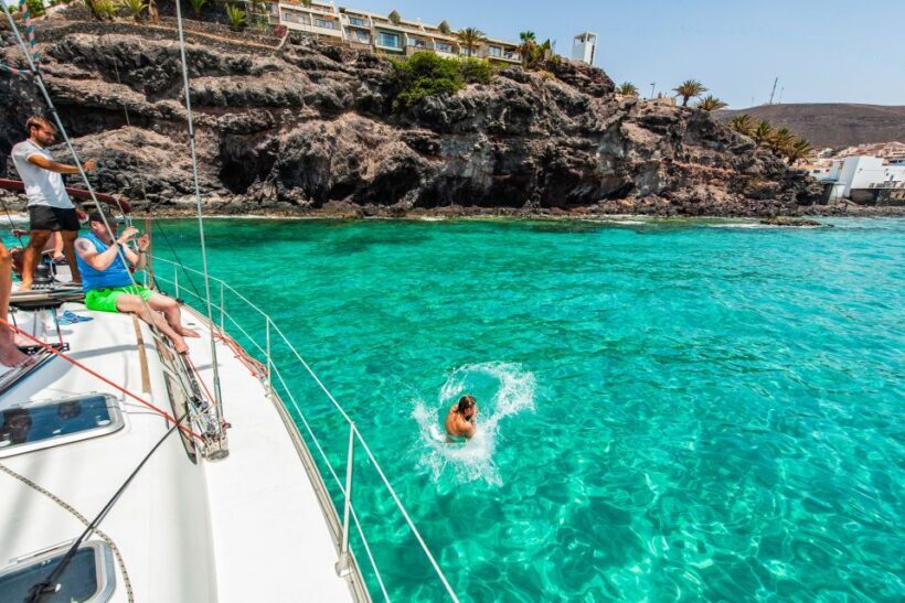 Fuerteventura: Sailing with Snorkeling and Dolphin Watching - An In-Depth Look at the Experience