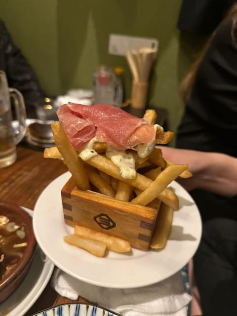 Fukuoka Night Walk & Bar Hopping Tour - Experiencing Japanese Cuisine in Fukuoka