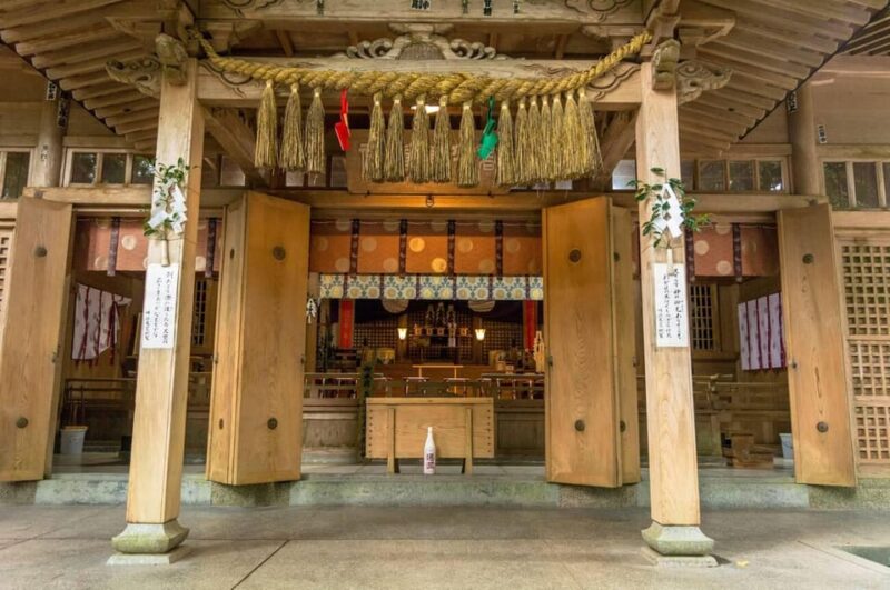 Fukuoka: Takachiho Gorge and Shrine Private Day Trip - Inclusions and Considerations