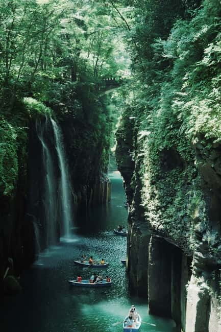 Fukuoka: Takachiho Gorge Highlights One Day Private Tour - Exploring the Takachiho Private Tour: A Closer Look