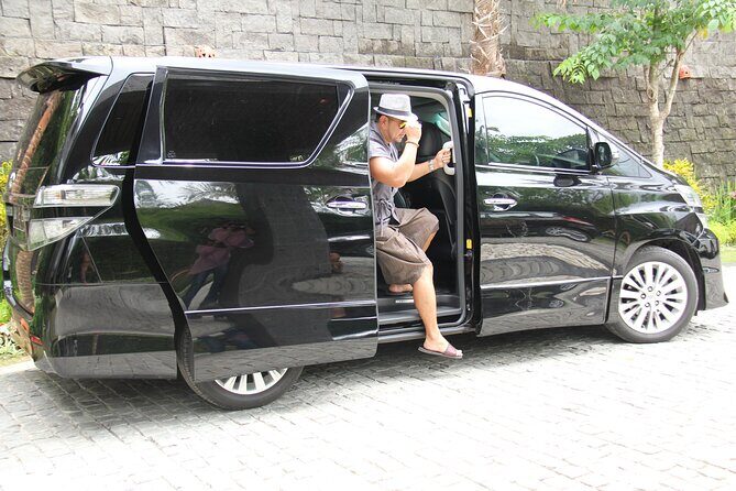 Fukuoka to Fukuoka Airport (FUK) - Departure Private Transfer - The Sum Up