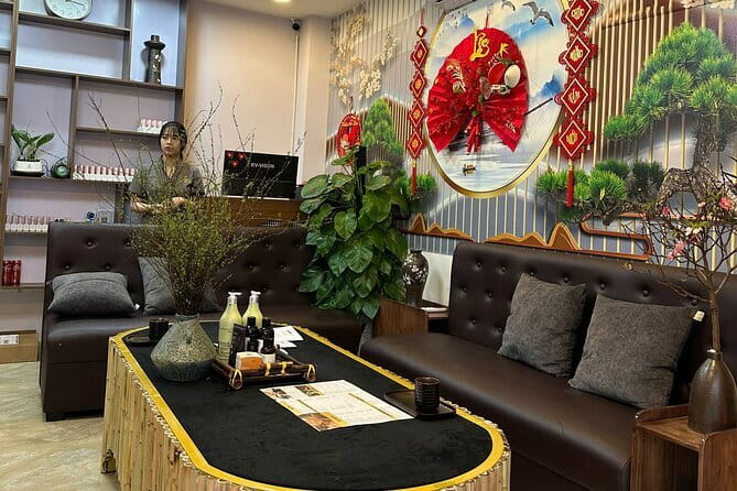 Full Body Combo with Aromatherapy or Deep Tissue treatment - Pricing and Value