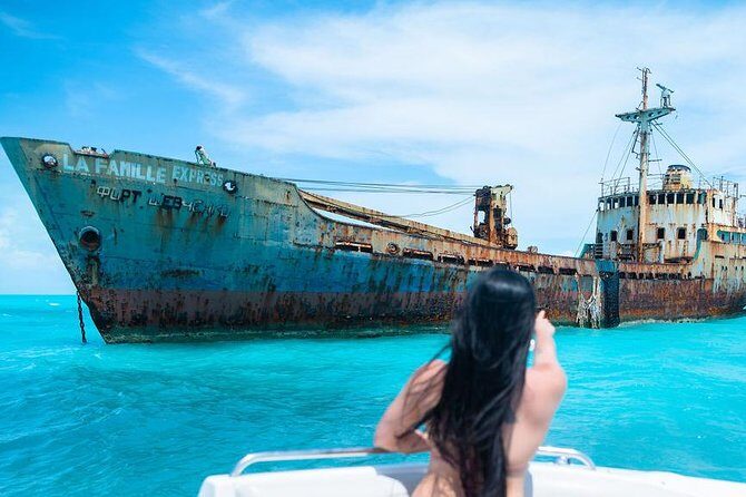 Full day 7hours- beach bbq, snorkel, Iguana island, half moon bay pine cay, Fun! - Dolphins and Natural Wonders