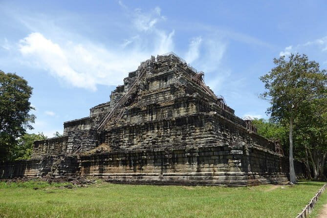 Full Day Angkor Wat with Sunset by Tuk Tuk - Who Should Consider This Tour?