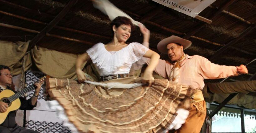 Full-Day at Santa Susana Ranch with BBQ, Drinks and Show - Authentic Gaucho Culture in a Nutshell