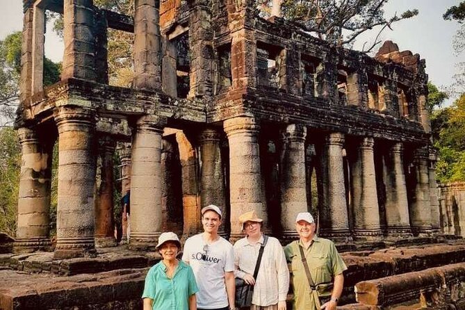 Full-Day Banteay Srei & 4 Temples - Grand Tours Join-in Tour - Ta Som and Neak Pean: Hidden Gems