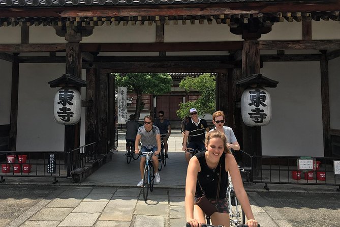 Full Day Biking Tour Exploring the Best of Kyoto - Embracing the Camaraderie of a Small Group