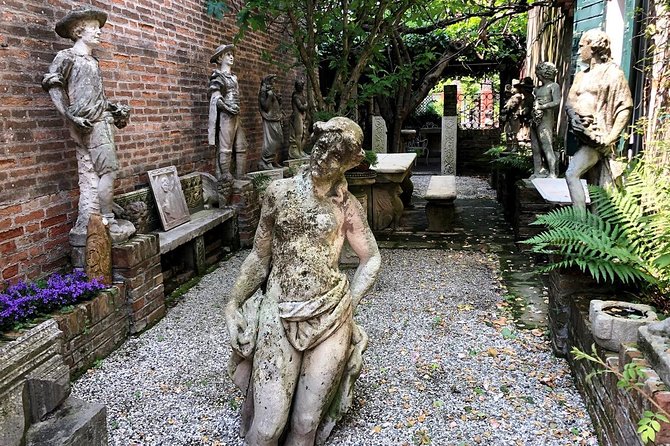 Full-Day Boat Tour of Venice Islands From St Mark'S Square - Glass-Blowing Demonstration in Murano