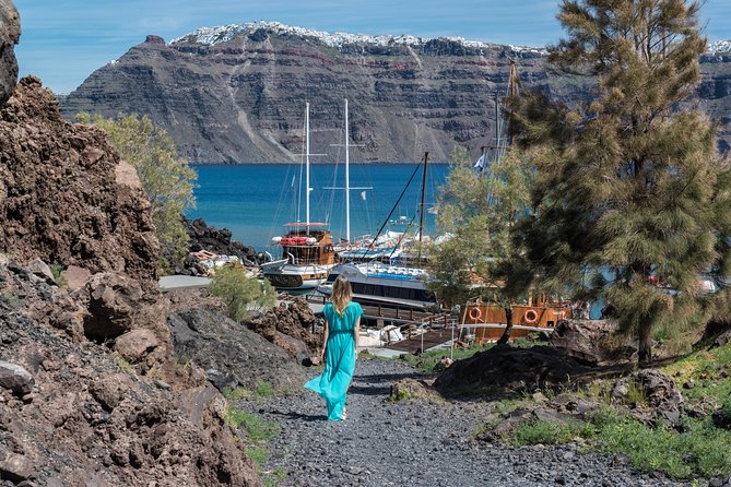 Full Day Boat Tour to Caldera Islands & Sunset in Oia by bus - Who Should Consider This Tour?