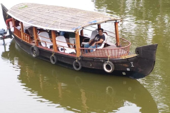 Full Day Canoe Cruise with Village Life and Local Food - FAQ