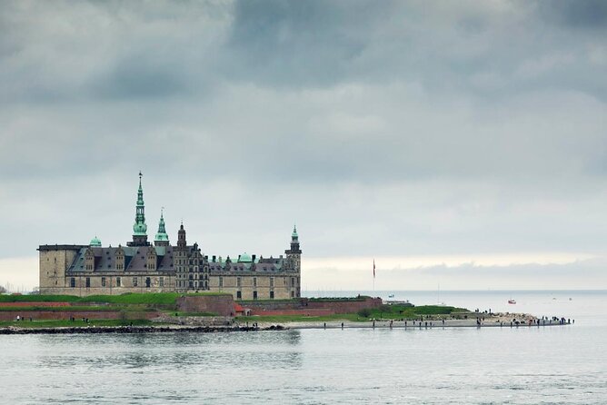 Full-Day; Castle, Palace, Cathedral & Viking ships Tour - Key Points