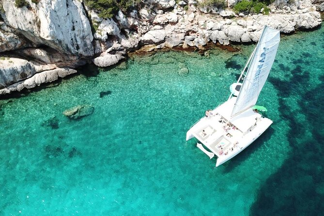 Full day Catamaran cruise in Porto Conte Natural Park - FAQ