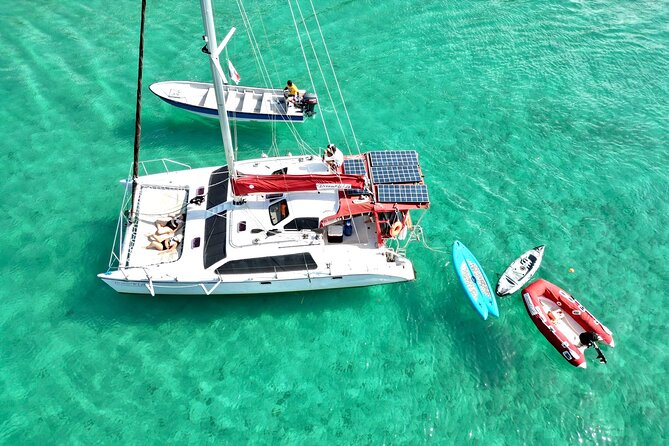 Full-Day Catamaran Sailing Caribbean Beaches With Snorkelling and Lunch - Vessel and Onboard Amenities