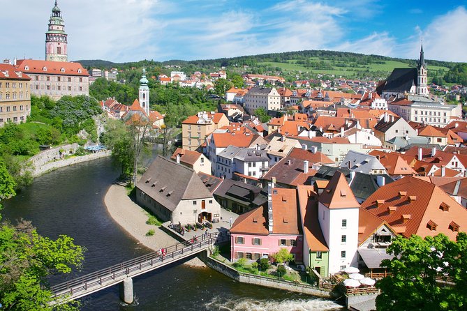Full Day Cesky Krumlov Private Tour From Prague - Exploring Český Krumlov