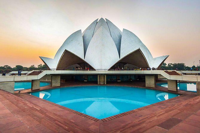 Full Day City Tour of Delhi By Air-Condition Vehicle Includes, WiFi on Board - Who Will Love This Tour?