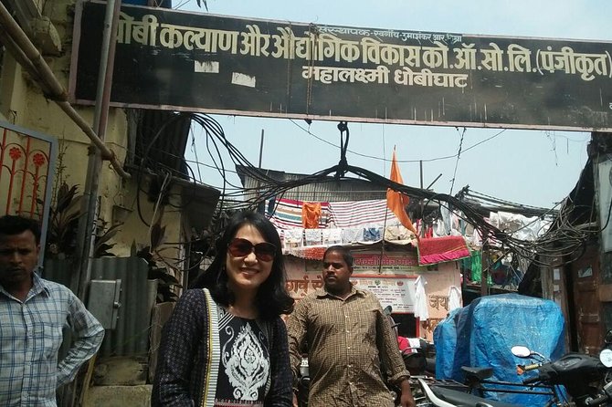 Full day city tour of Mumbai with guide & lunch - FAQs