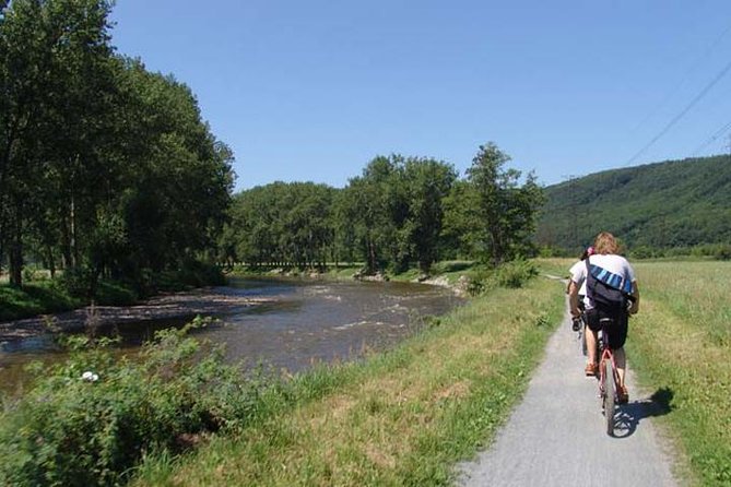 Full-Day Countryside Bike Tour to Karlstejn Castle (Small Group) - Itinerary and Experience