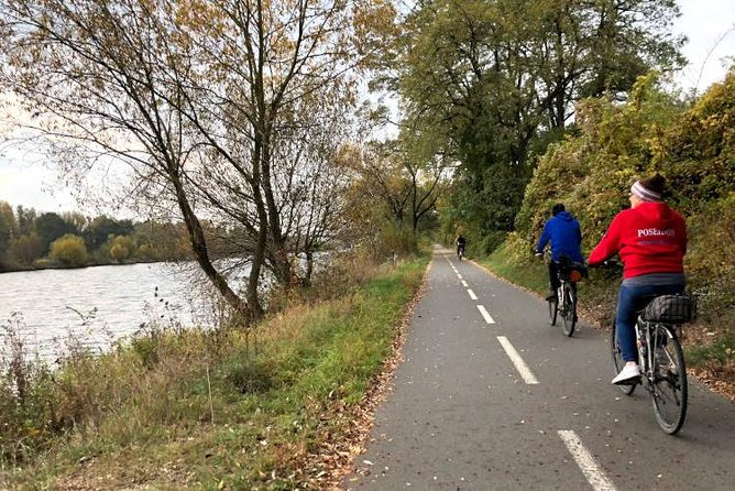 Full-Day Countryside E-Bike Tour to Karlstejn Castle (Small Group - Overall Enjoyment