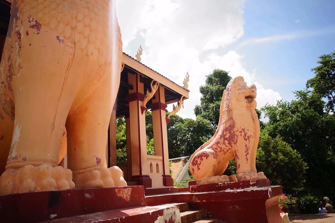 Full-Day Discover Oudong Mountain-Former Capital City & Phnom Penh City Tours - Phnom Penh’s Icons: Wat Phnom and the Independence Monument