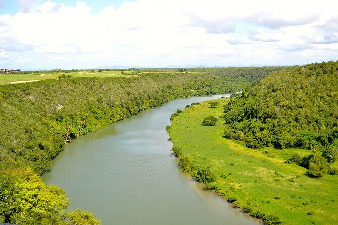 Full-Day Excursion to Discover Catalina Island with Lunch Option - Chavon River Cruise