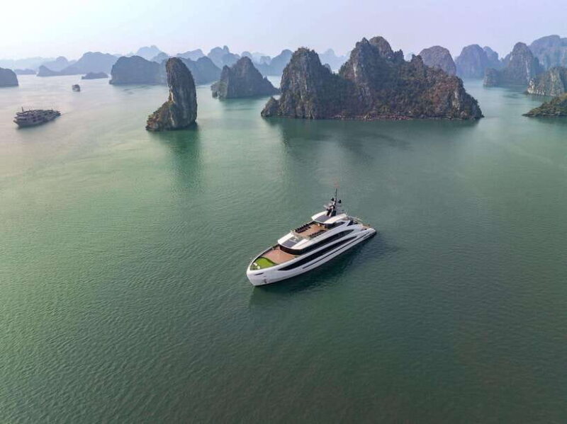 Full Day: Fabulous Halong Bay Tour with Luxurious Cruise 5* - Discovering the Highlights of the Halong Bay Tour