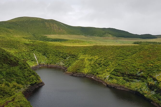 Full Day Flower Island Tour - Exploring the Islands With Local Guides
