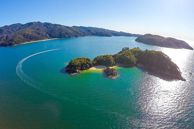 Full-Day Freedom Kayak Rental in New Zealand - An In-Depth Look at the Full-Day Freedom Kayak Rental