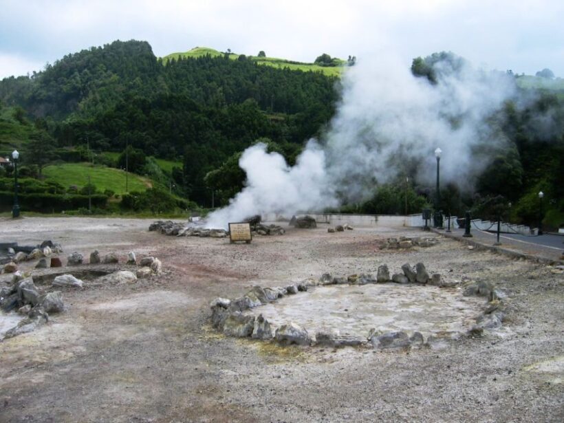 Full-Day Furnas Azores 4x4 Tour from Ponta Delgada - Authentic Experiences and Positive Reviews