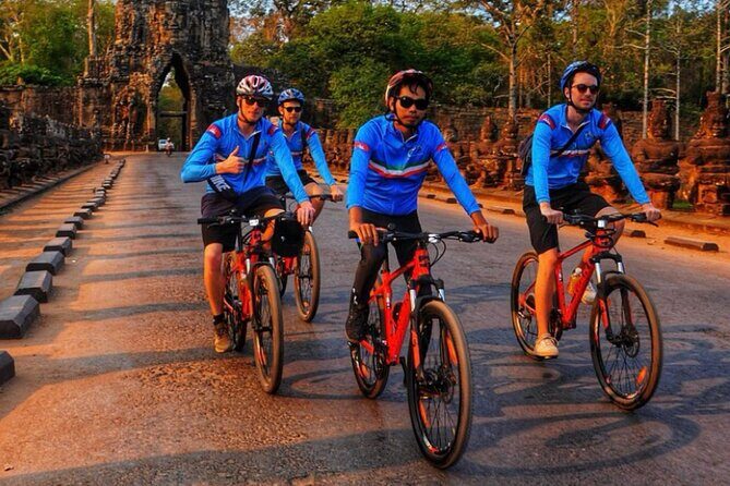 Full Day Guided Bike Tour in Angkor Wat and Siem Reap - Why Choose a Bike Tour in Angkor Wat?