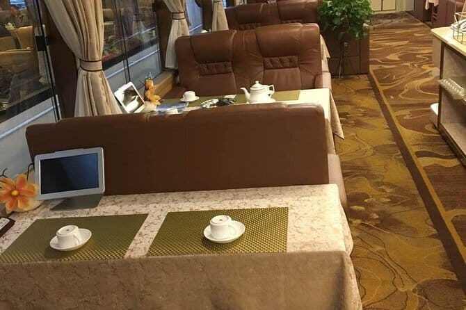 Full-Day Guilin Li-River Cruise with 4 star boat and Tea Plantation Private Tour - FAQs