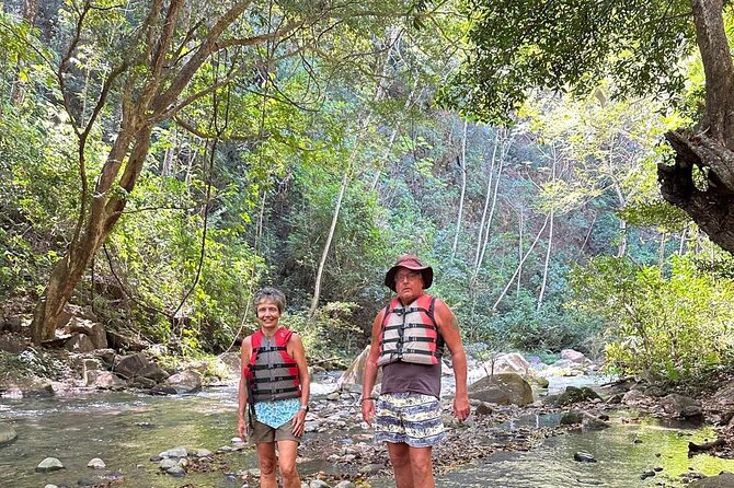 Full-Day Hike to La Leona Waterfall & Tubing Combo - Pickup and Meeting Details