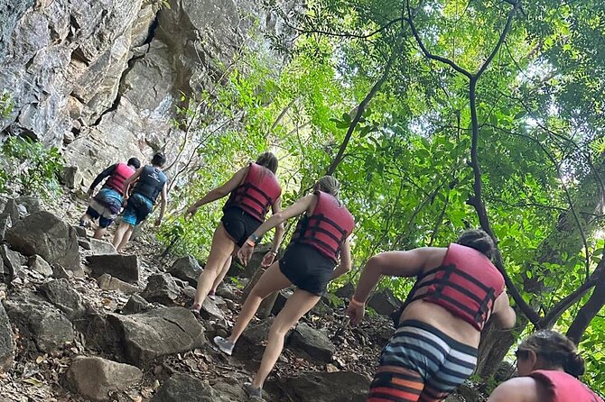 Full-Day Hike to La Leona Waterfall & Tubing Combo - Health and Accessibility Information