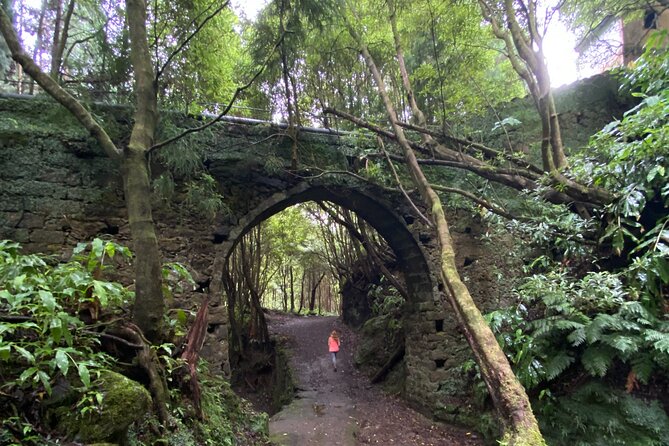 Full Day Hiking Trail Janela do Inferno + Caldeira Velha - FAQs