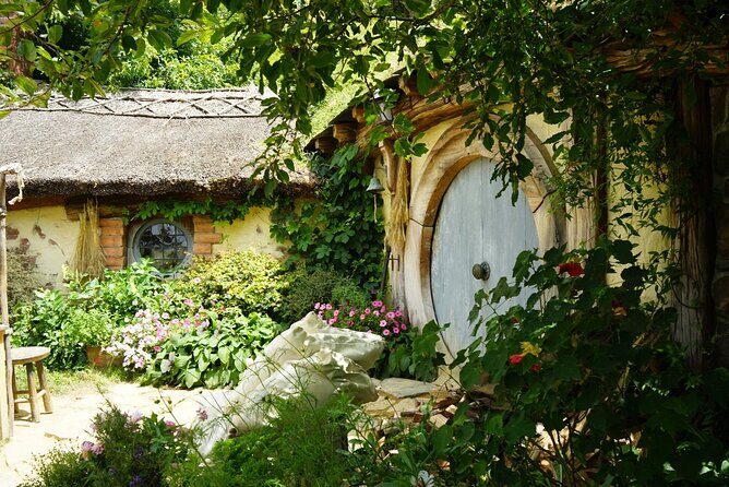 Full Day Hobbiton Movie Set and Rotorua Tour from Auckland - A Closer Look at the Tour Experience
