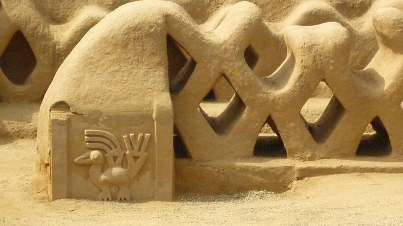 Full day Huacas of Moche, Chan Chan and Beach Huanchaco - Discovering the Ancient and Modern Charm of Trujillo’s Surroundings