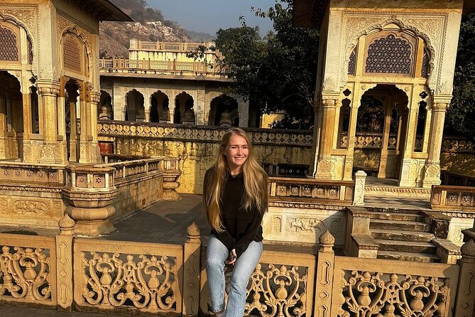 Full-Day Jaipur City Tour with a Guide - Detailed Breakdown of the Itinerary