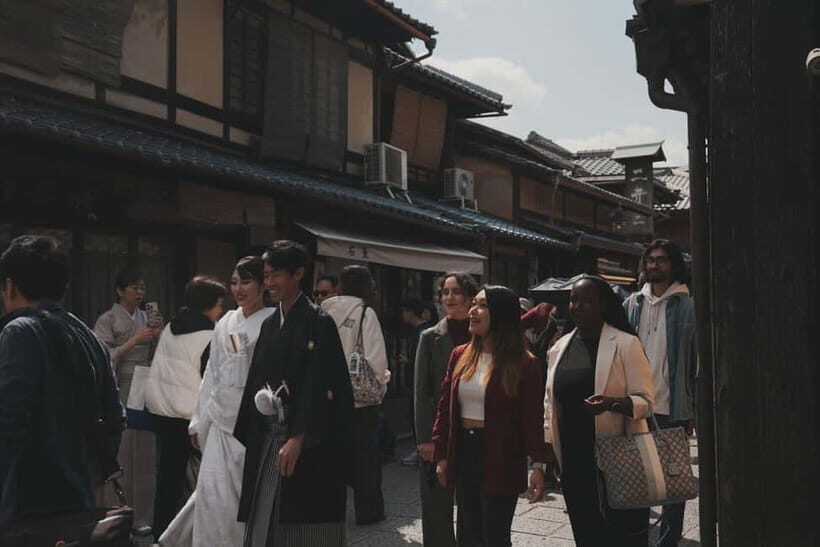 Full-Day Kyoto Group Tour with an Expert Local Guide - Discovering Kyoto: What to Expect from the Tour