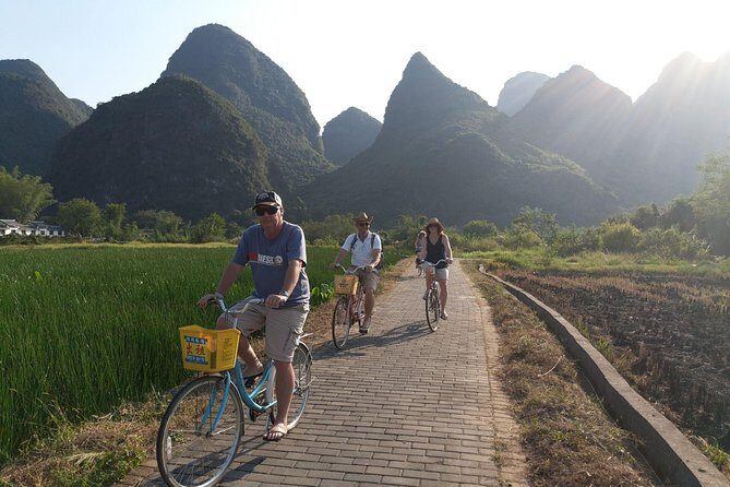 Full-Day Li-River with the 4 Star Luxury Boat VIP Room and Yangshuo Cycling Tour - Introduction: What to Expect from This Tour