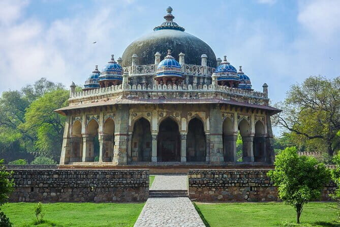 Full Day Luxury City Tour of New and Old Delhi - Navigating the Itinerary: What to Expect at Each Stop