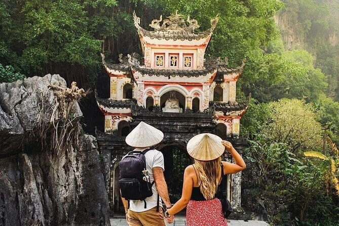 Full Day Ninh Binh Heritage Premium Trip from Hanoi - Exploring Tam Coc: Land of Limestone and Caves
