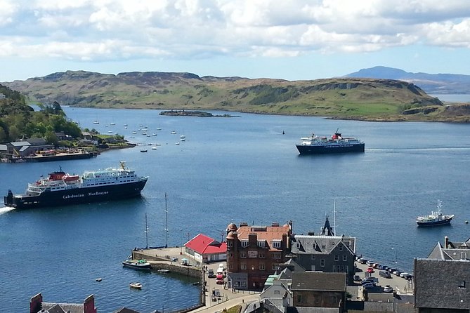 Full-Day Oban Castles and Glencoe Guided Tour From Glasgow - Discovering the Charming Town of Oban
