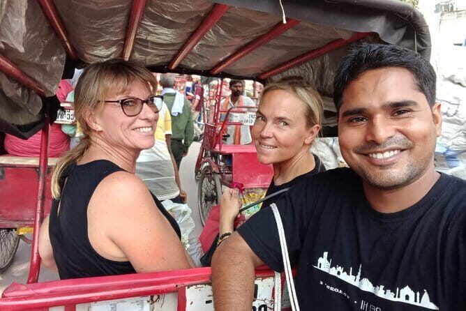 Full Day Old Delhi & New Delhi City tour by car with Spice Market - FAQs