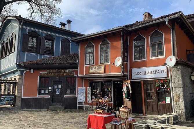 Full-Day Paragliding Guided Adventure with Lunch in Koprivshtica - Key Points