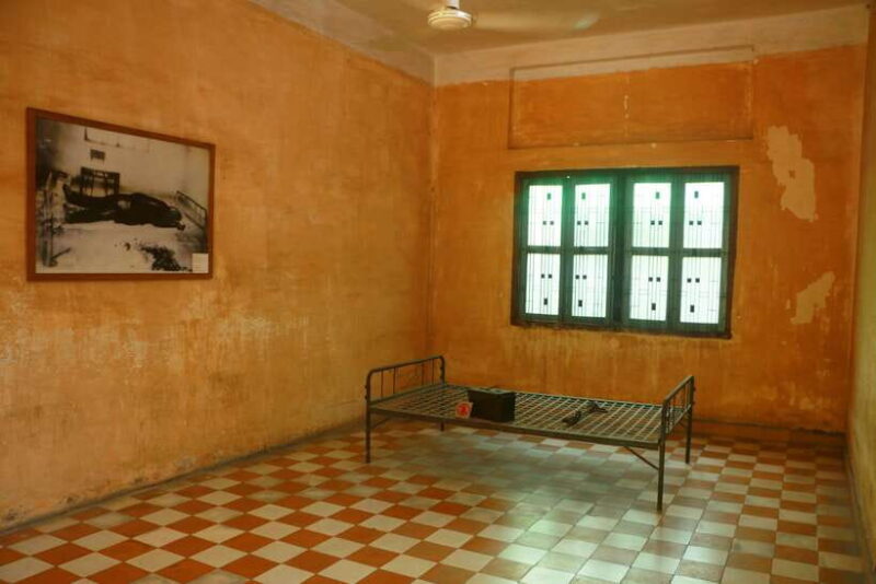 Full Day Phnom Penh City Tour with Private vehicle and guide - Transportation and Logistics