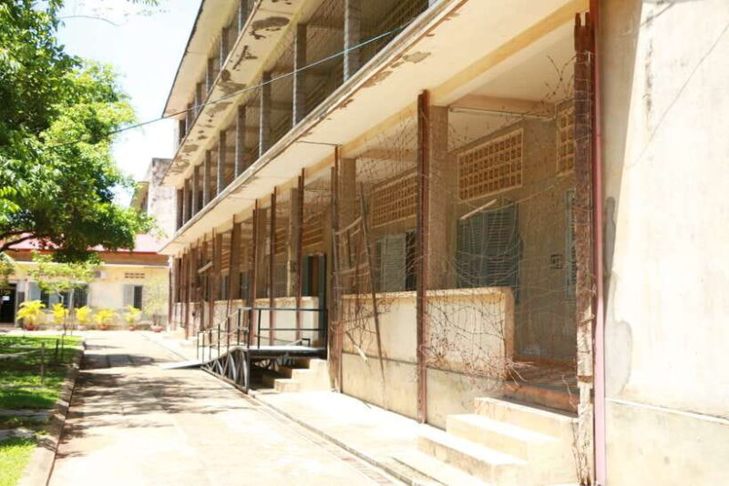 Full Day Phnom Penh City Tour with Private vehicle and guide - Authenticity and Experience