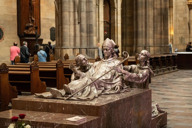 Full-Day Prague Tour With Prague Castle, Lunch and Vltava Cruise - Physical Requirements