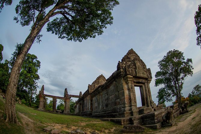 Full-Day Preah Vihear, Koh Ker and Beng Mealea Private Tour - Beng Mealea – The Jungle Temple That Could Be Angkors Inspiration