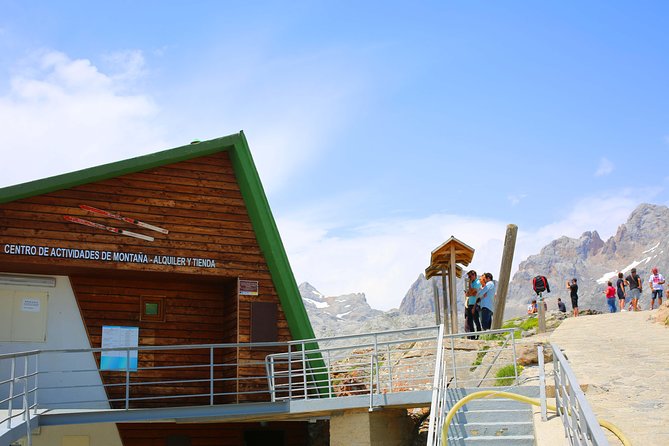 Full Day Private 4WD Tour From Santander to Picos De Europa. Excellent Meals. - Tour Features