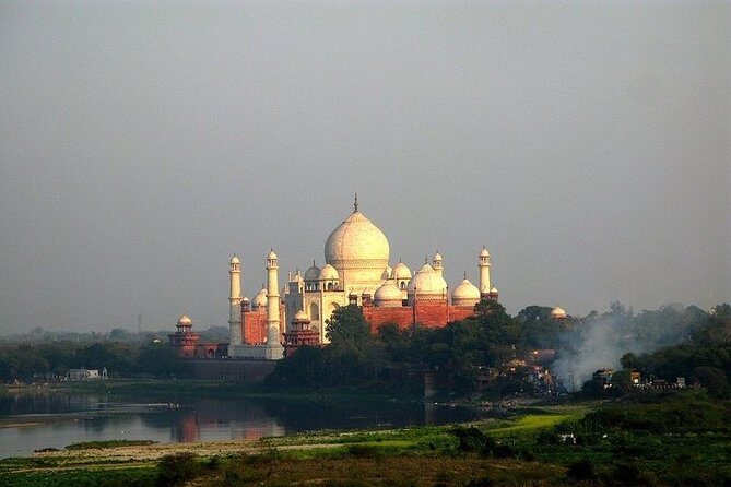 Full-day private Agra tour with Kachhpura Village walk from Delhi - Exploring Agra Fort
